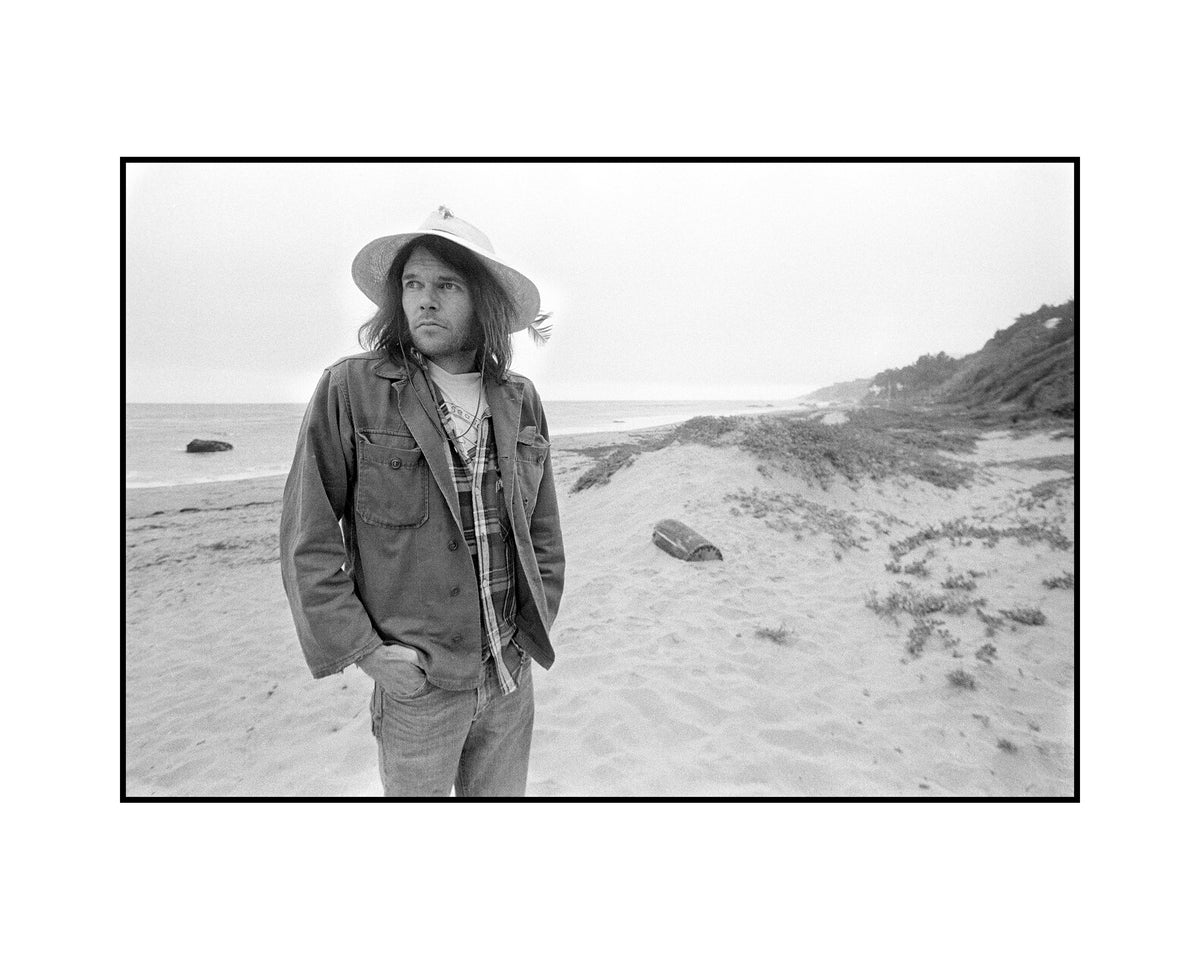 Neil Young, Malibu Beach, 1975 – Henry Diltz Photography